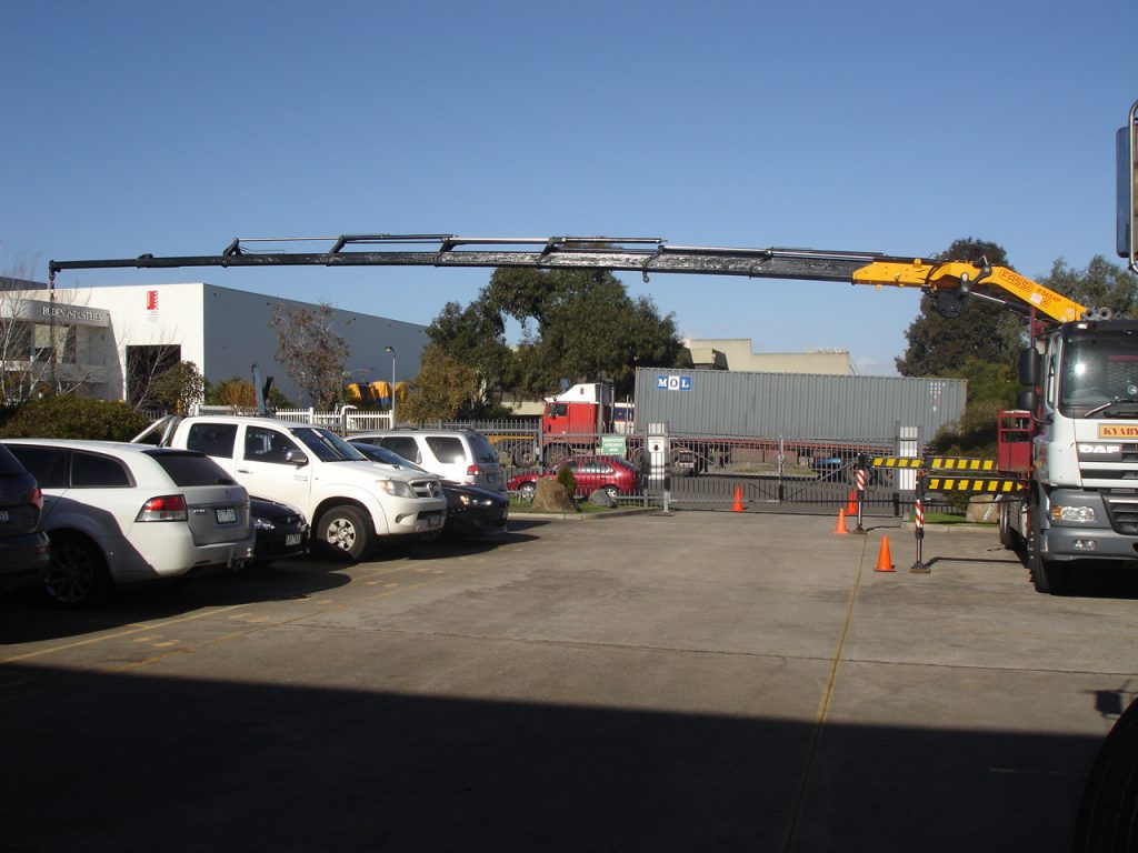 F365A e-dynamic - F365RA e-dynamic - 600 Cranes Australia